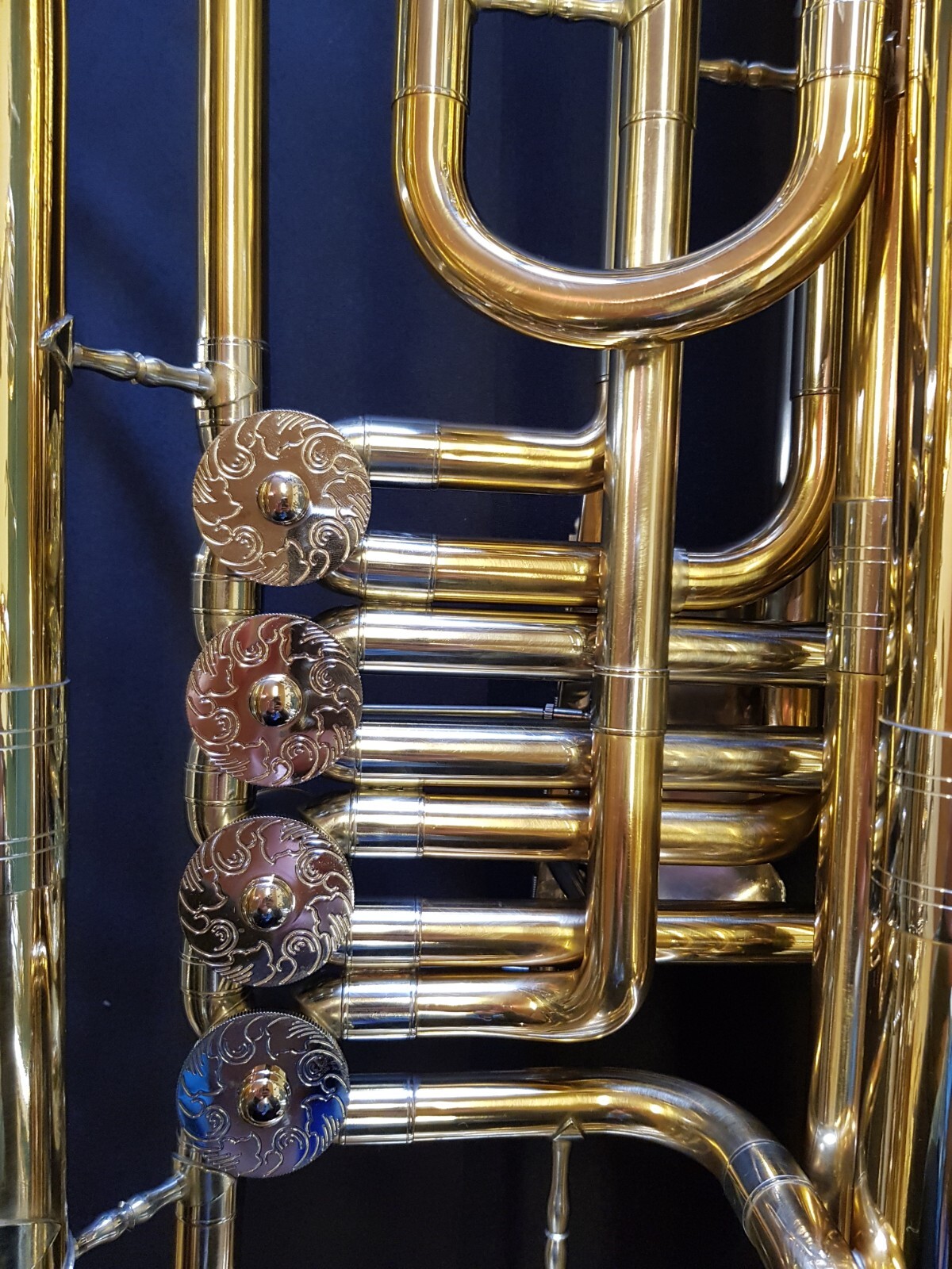 Tuba "Schmid" 4-ventilig- komplett aus Goldmessing- mit Zubehör und ...