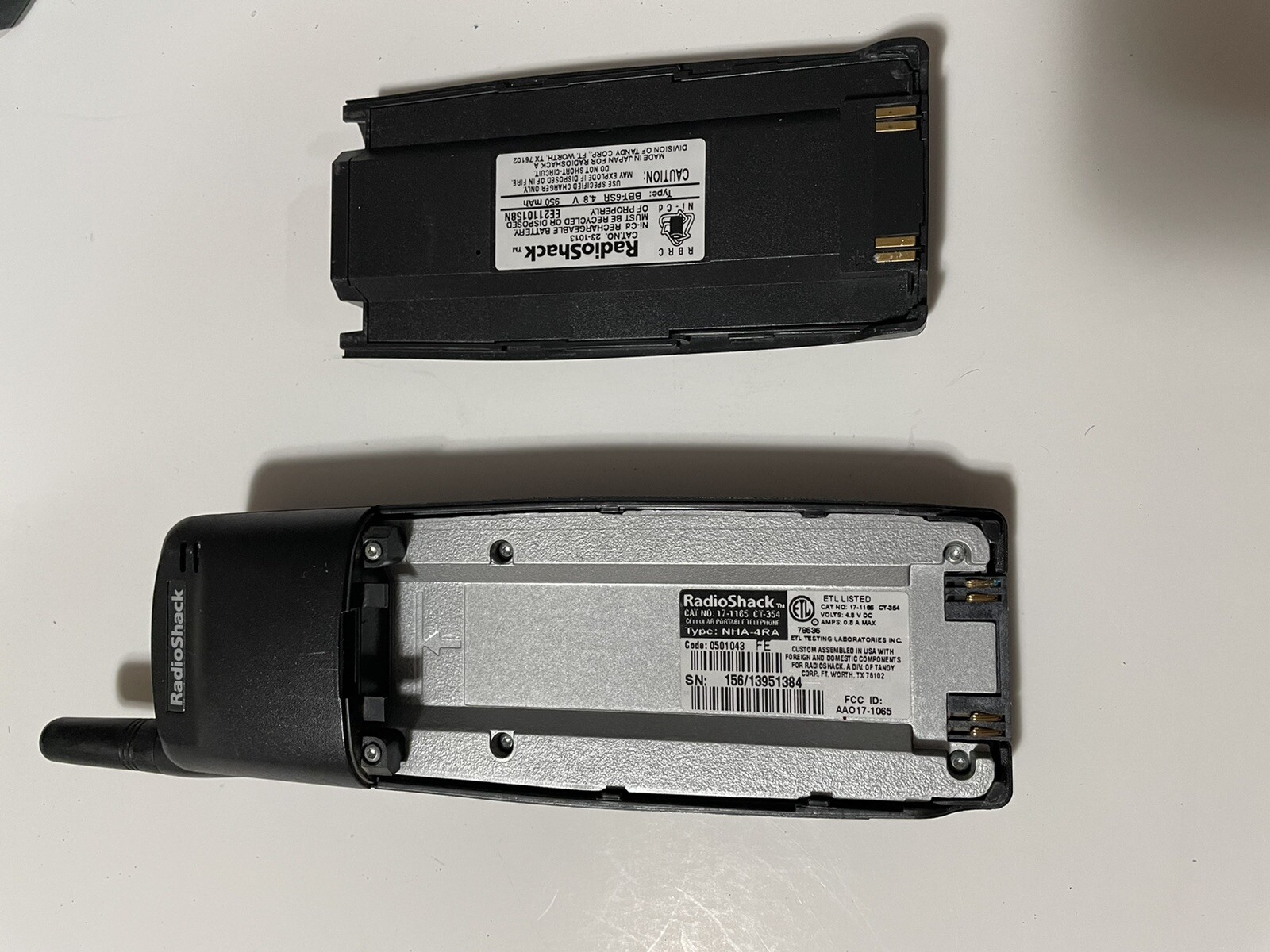 VTG 1996 RADIO SHACK 'HANDHELD CELLULAR TELEPHONE W/BOX, CHARGER, USA ...