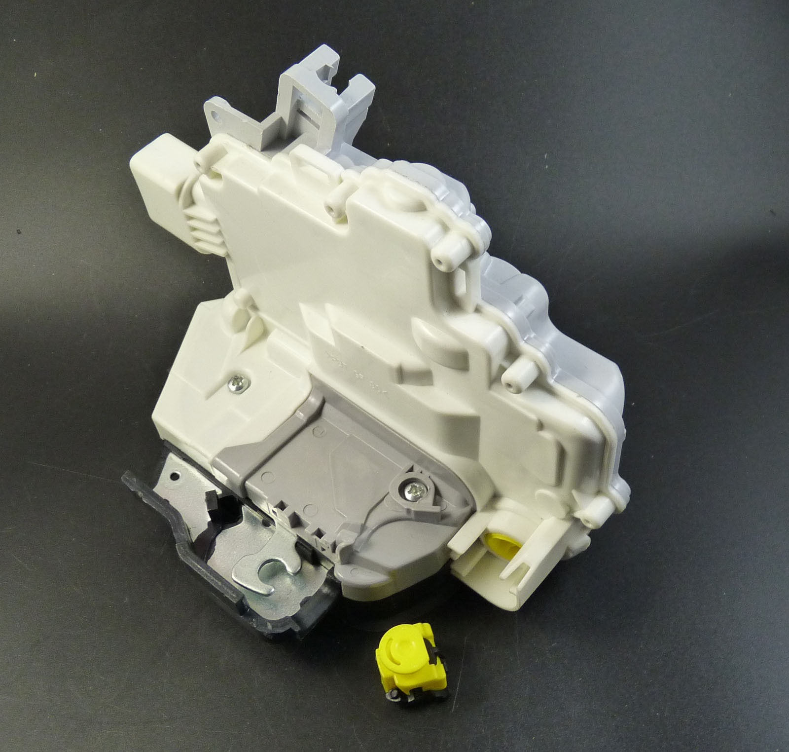 4F1837015 Front Left Door Lock Latch Actuator For AUDI A3 A6 C6 A8 R8 ...