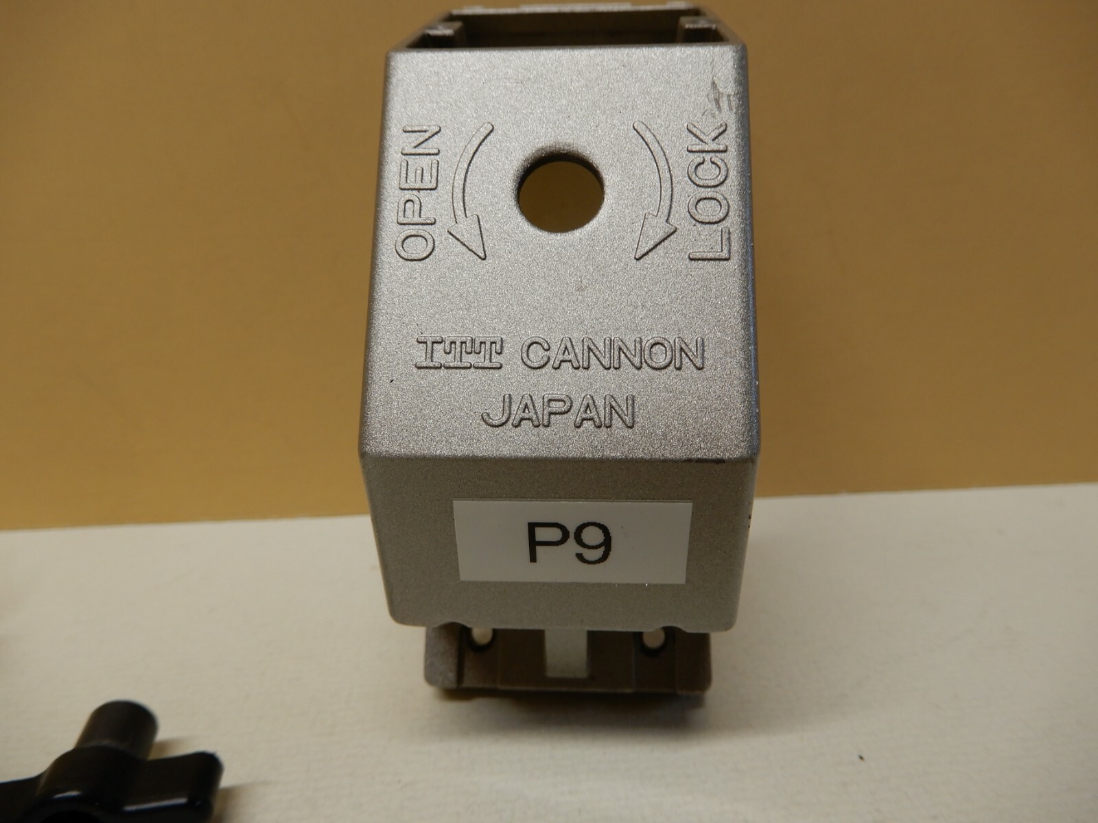 ITT Cannon DL5-260 D-Sub Connector Right Angle Backshell Kit With ...