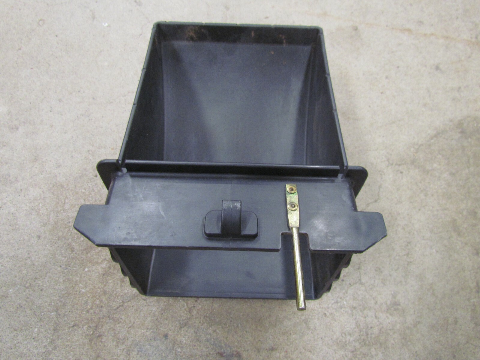 Troy Bilt chipper Deflector Assm part numbers 1763938, 1769637 | eBay