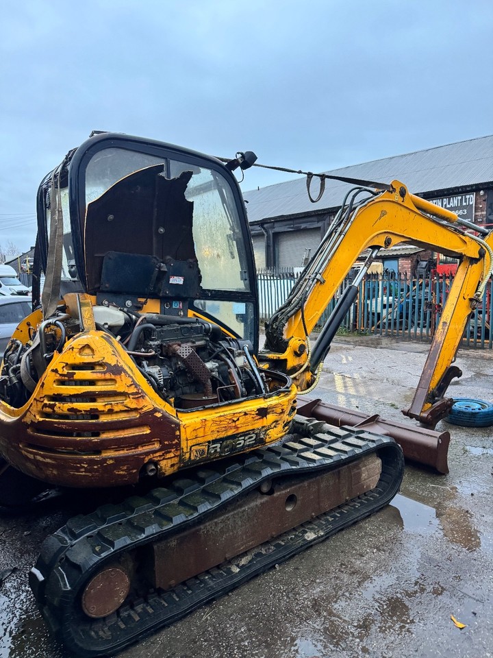 JCB 8052 DIGGER EXCAVATOR MINI DIGGER SPARES OR REPAIRS NON RUNNER LOOK ...