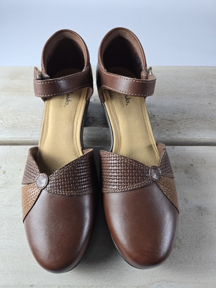 Clarks Emily Rae Brown Leather Mary Jane Pump Shoe Hook & Loop Womens ...