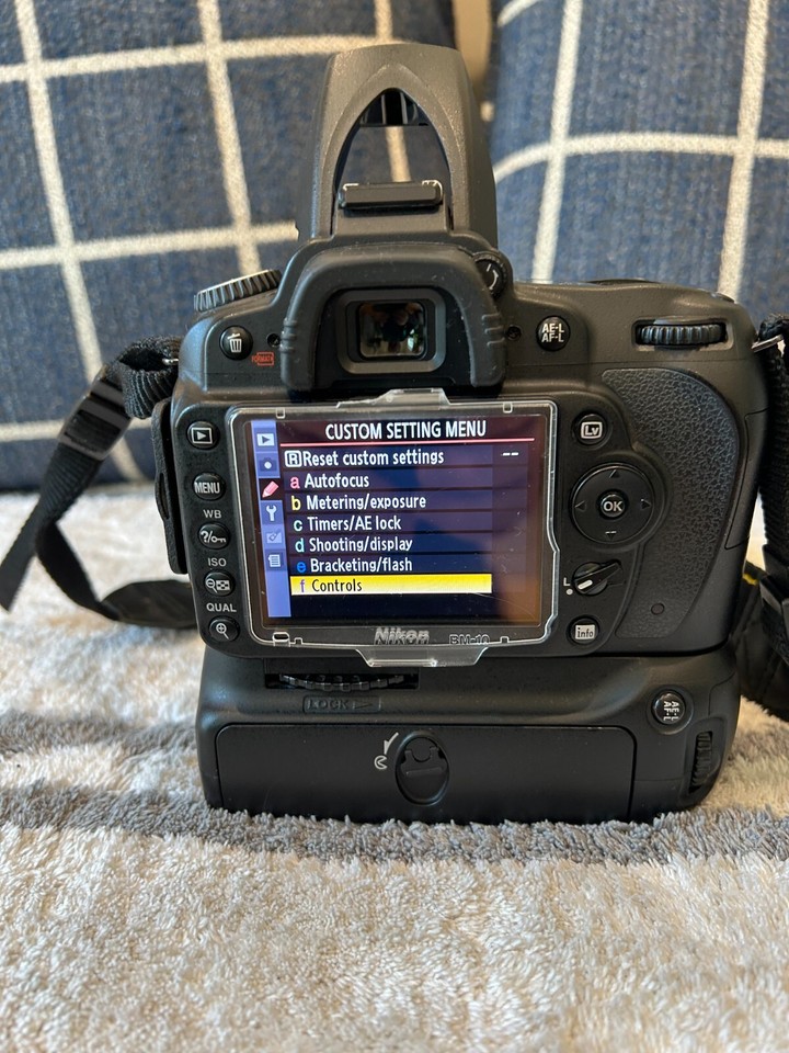 Nikon D90 Camera Body with MB-D80 Multi Power Battery Pack EXCELLENT ...