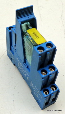 Finder Miniature PCB Relay 40.52 With Relay Base 95.95.1 | eBay