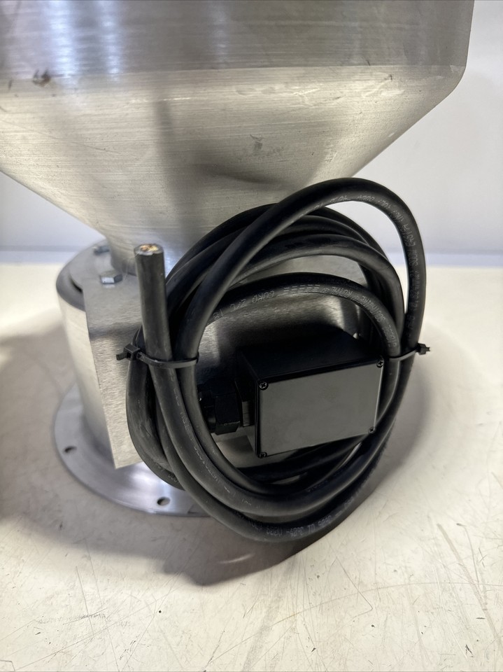 Foremost Vacuum Hopper 11”ID 4” Exit Resin Hopper | eBay