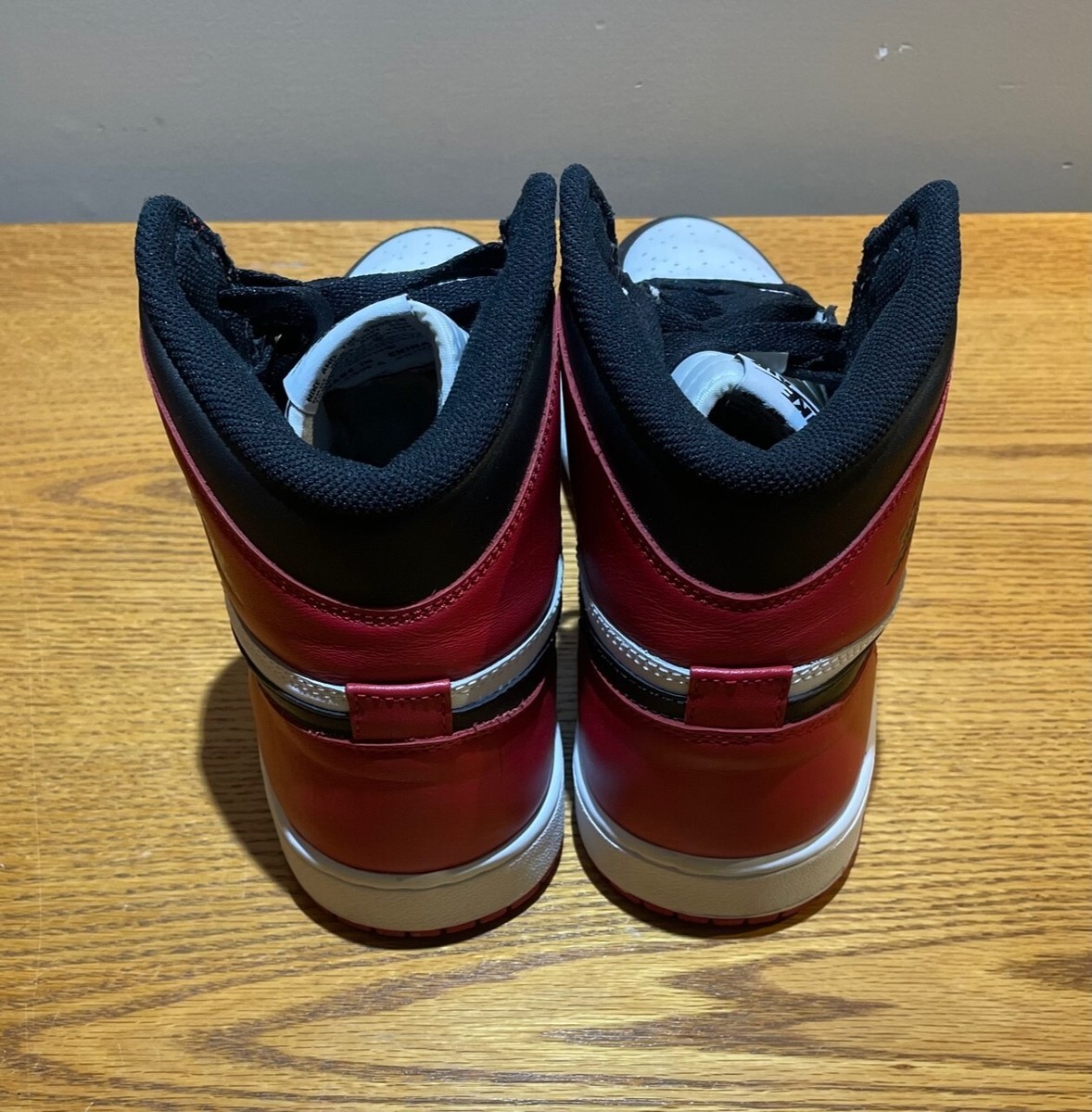 Nike Air Jordan 1 Retro High OG Black Toe (2013) Red White Nike Air Jordan 1 Retro High OG Black Toe (2013) Red White