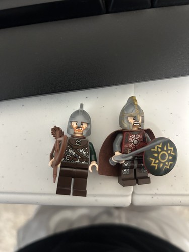 Lego Rohan Solider and Eomer (with wrong cape) | eBay