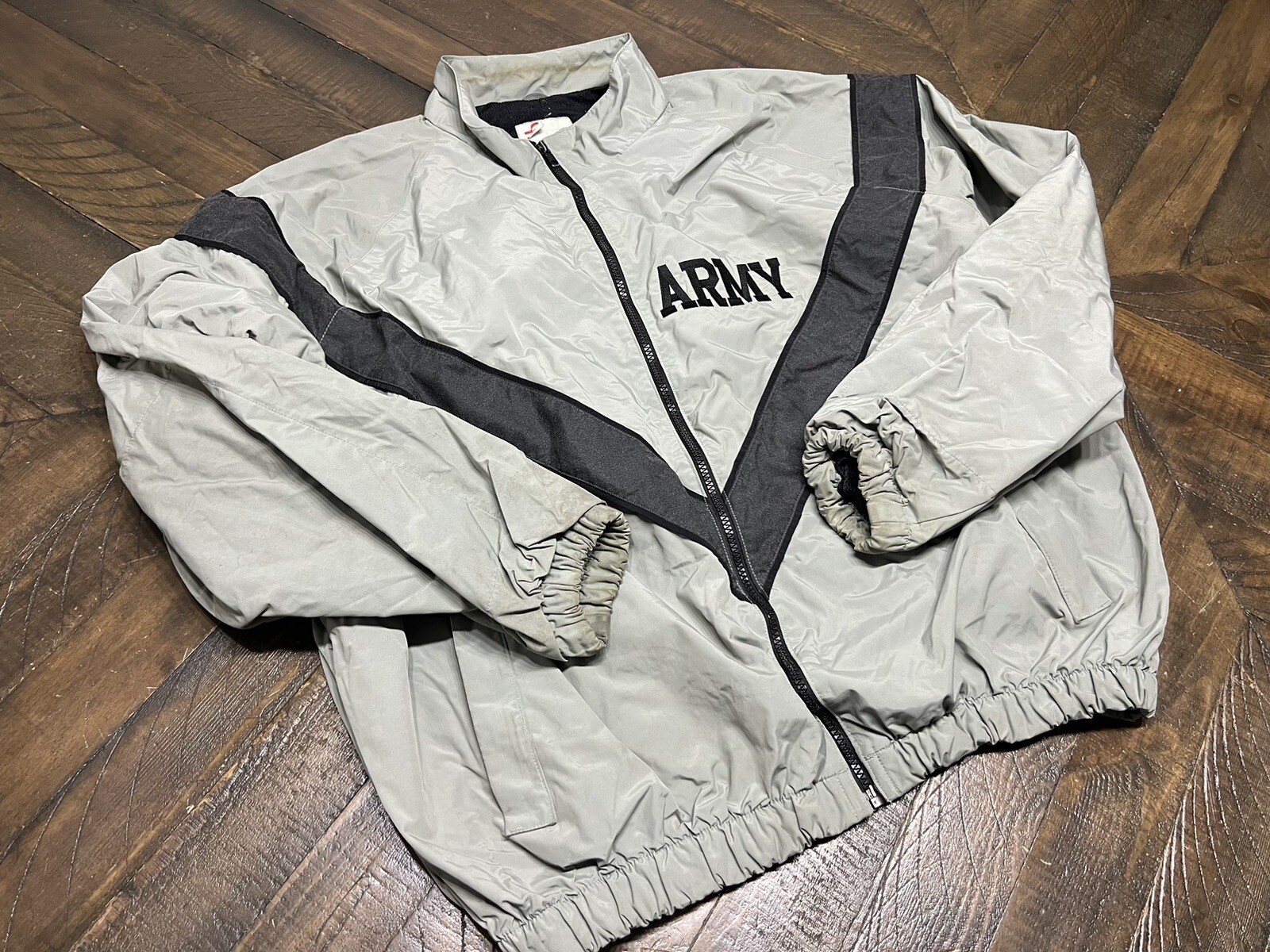Vintage 1990s Army Windbreaker Grey and Black Jacket!… - Gem