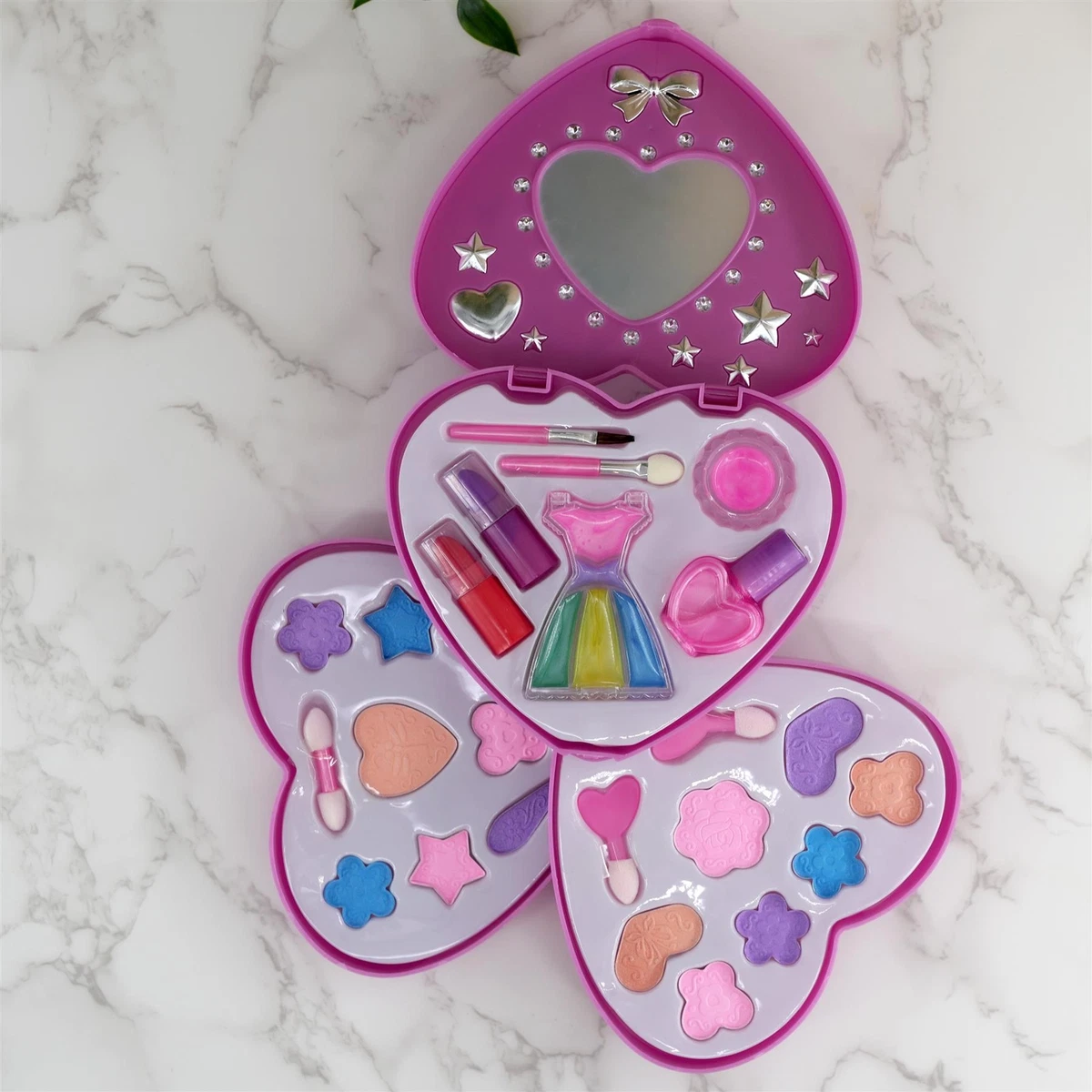 Heart Makeup Kit | Saubhaya Makeup