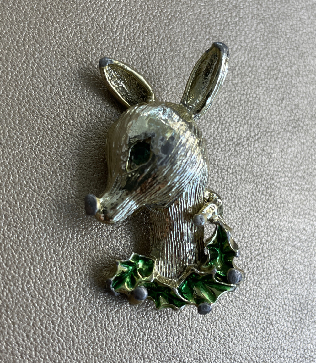 VINTAGE SIGNED AVON DEER BROOCH WITH GREEN WREATH AND CRYSTAL EYE | eBay