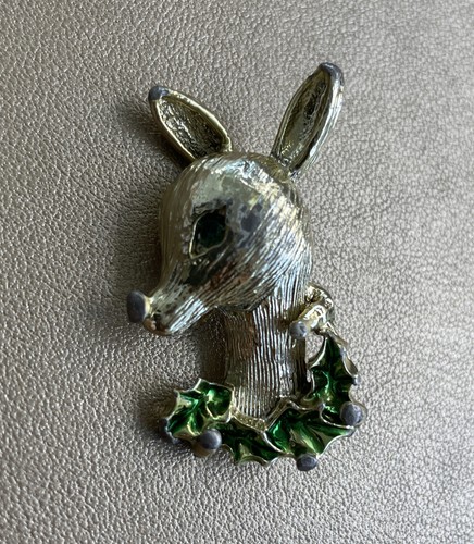 VINTAGE SIGNED AVON DEER BROOCH WITH GREEN WREATH AND CRYSTAL EYE | eBay