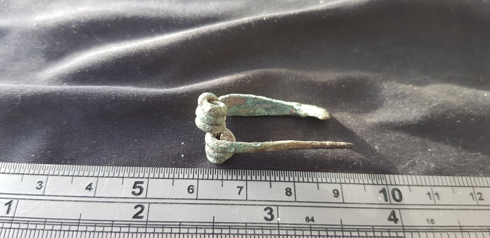 Superb little Roman fibula brooch missing stay for pin found in Britain ...