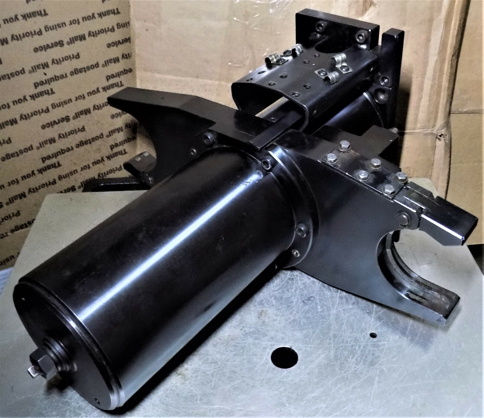 CAT40 ATC Automatic Tool Change Arm From MATSUURA CNC Milling Machine ...