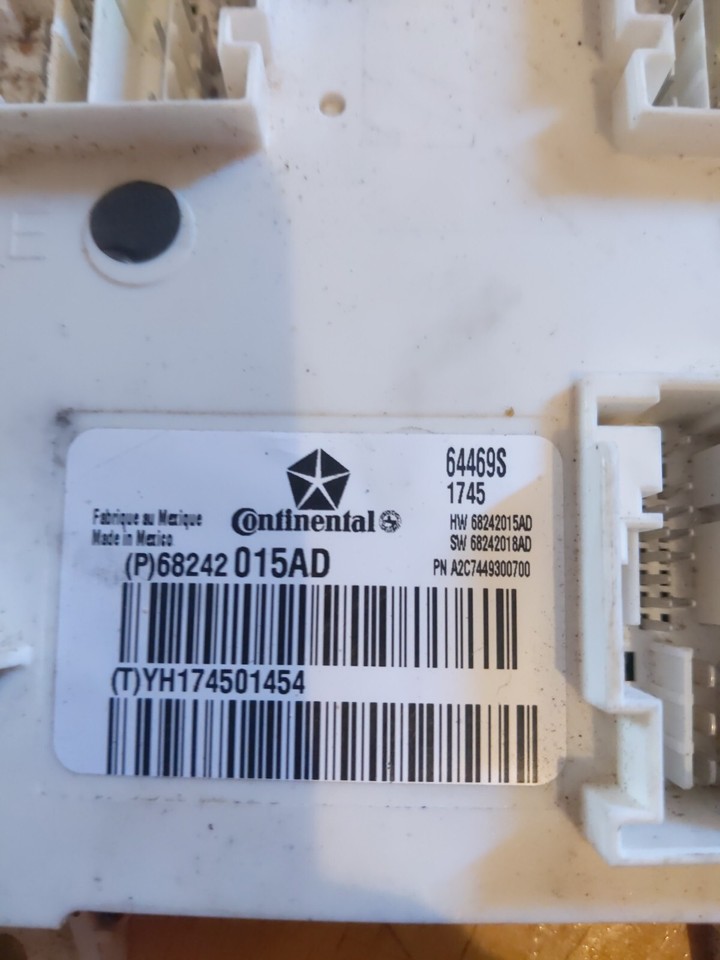 15 2015 Chrysler 300 Body Control Module Interior Cabin Fuse Box BCM ...