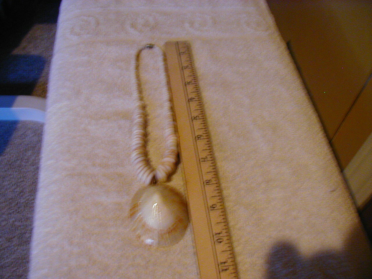 70's Old Hawaiian Vintage Genuine Puka Shell Necklace - Gem