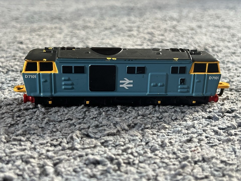 ERTL Thomas the Tank Engine & Friends D7101 Bear Diesel Engine Rare ...