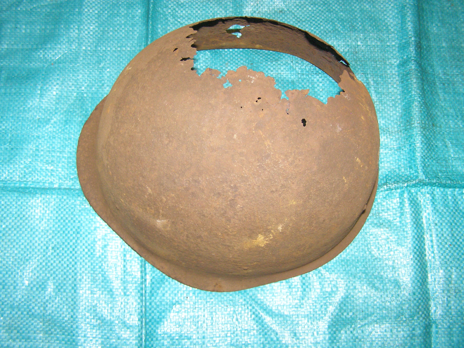 WW II WW2 Original Red Army Combat helmet SSH-40 from Kurland battle | eBay