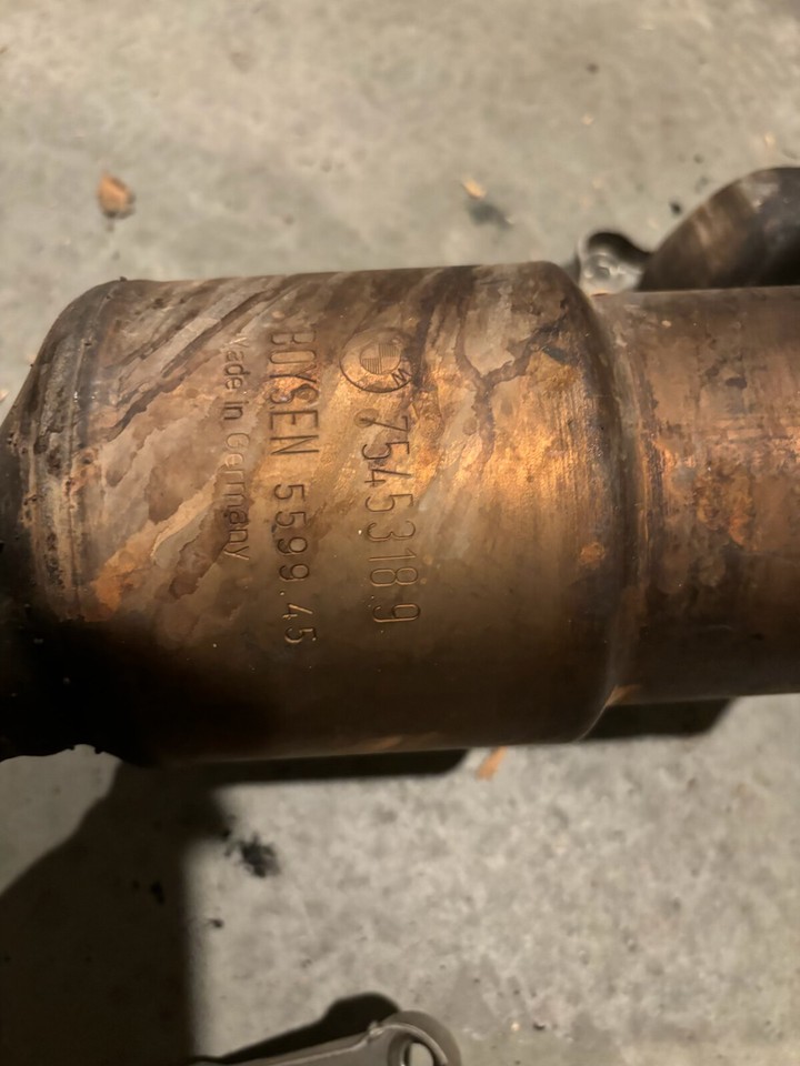 BMW 325i E90 N52 3.0L Manifolds in great condition. With O2 sensors. | eBay