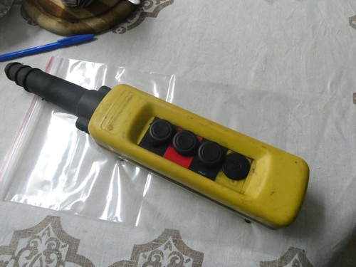 Telemecanique Operator Pendant 4 Station 3 buttons -- XAC-A04 | eBay