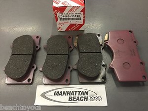 02-09 4RUNNER 07-14 FJ CRUISER Front Brake Pads Genuine Toyota OEM ...