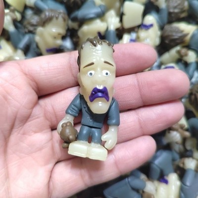 Glow-in-the-Dark Dracula Family Frankenstein Mini Collectible Figures ...