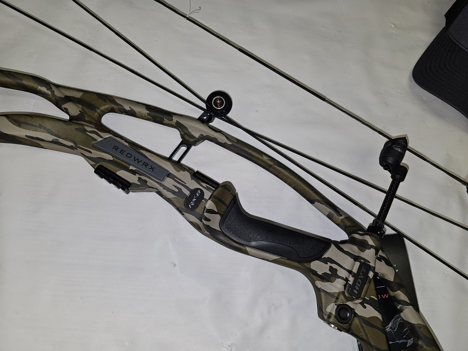 Hoyt RX-8 55 - 65lbs/25" - 30"/Bottomland | eBay