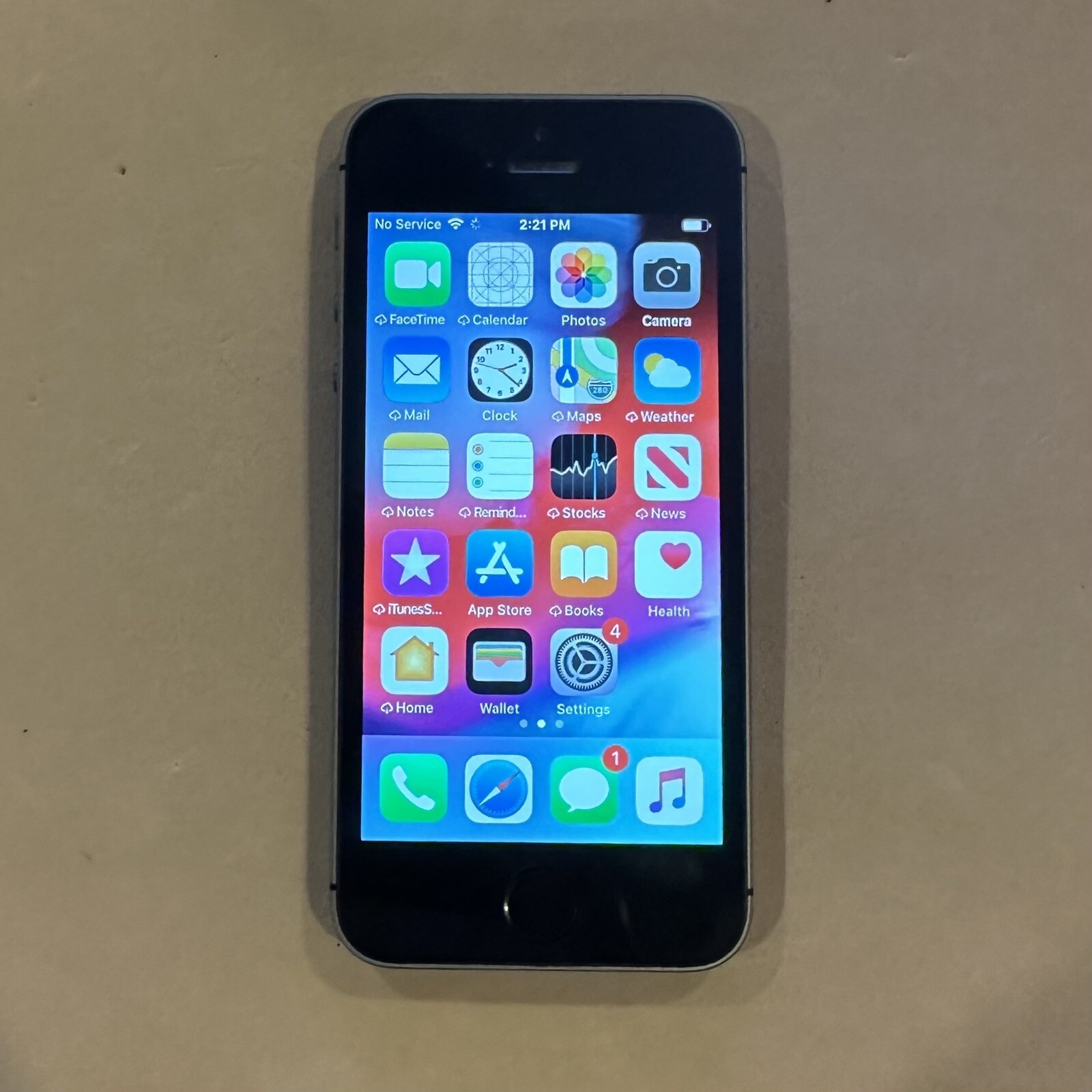 Apple iPhone 5s - 32GB - Space Gray (Unlocked) A1533 (CDMA + GSM ...