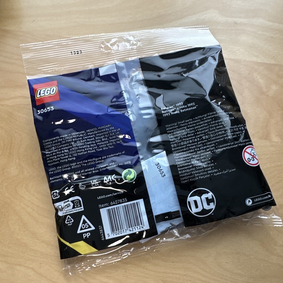 LEGO DC Comics 1992 BATMAN Polybag 30653 Batman Returns' Michael Keaton ...