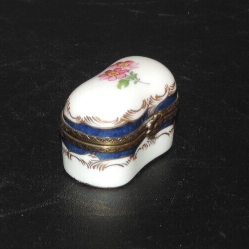 HAND PAINTED ANTIQUE LIMOGES PORCELAIN TRINKET BOX FLORAL INTERIOR | eBay