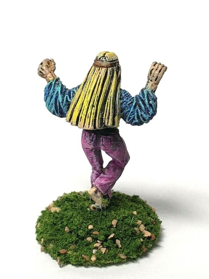 female hippy vampire painted lead mini D&D miniature dungeons and ...