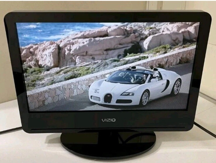 Vizio VA19L HDTV10T 19" 720p HD LCD Widescreen TV Wit Remote Great ...