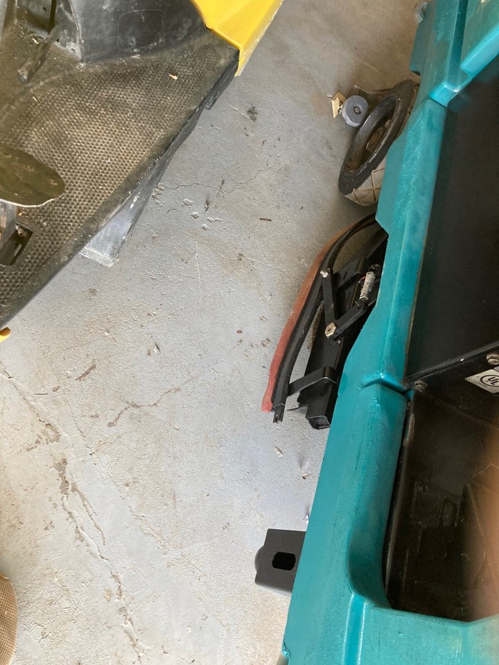 Tennant 7100 26" Ride-On Floor Scrubber janitorial equipment | eBay