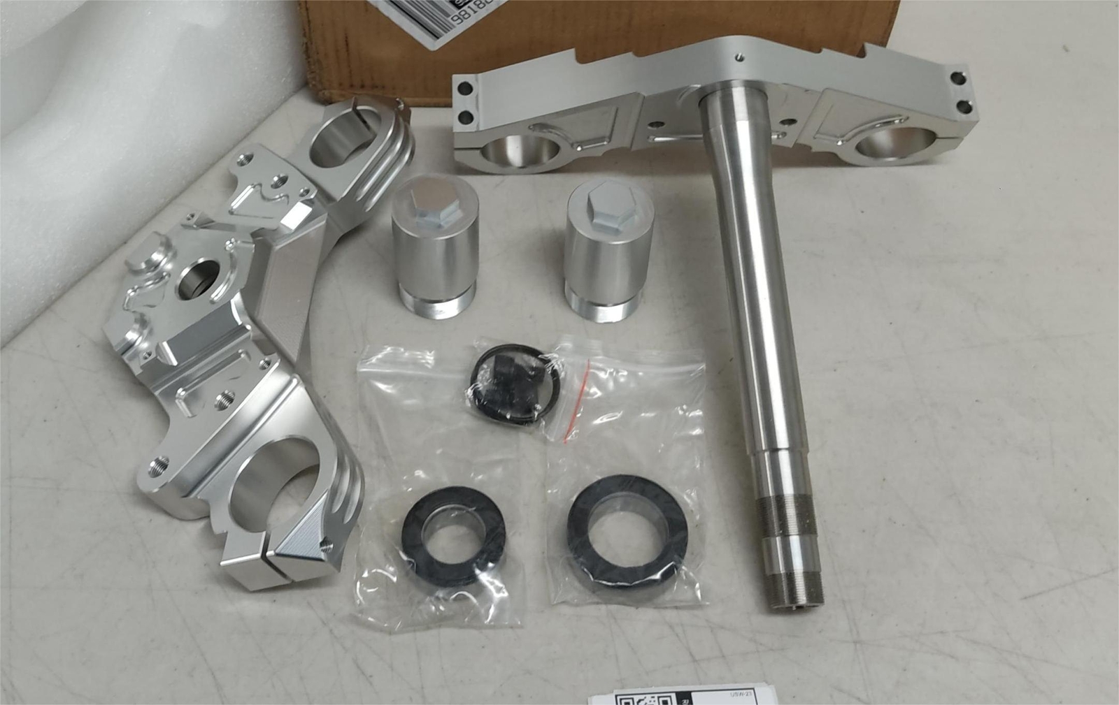 Open box 6 DEGREE ALUMINUM TRIKE RAKE KIT EZ STEER FOR HONDA GOLDWING ...