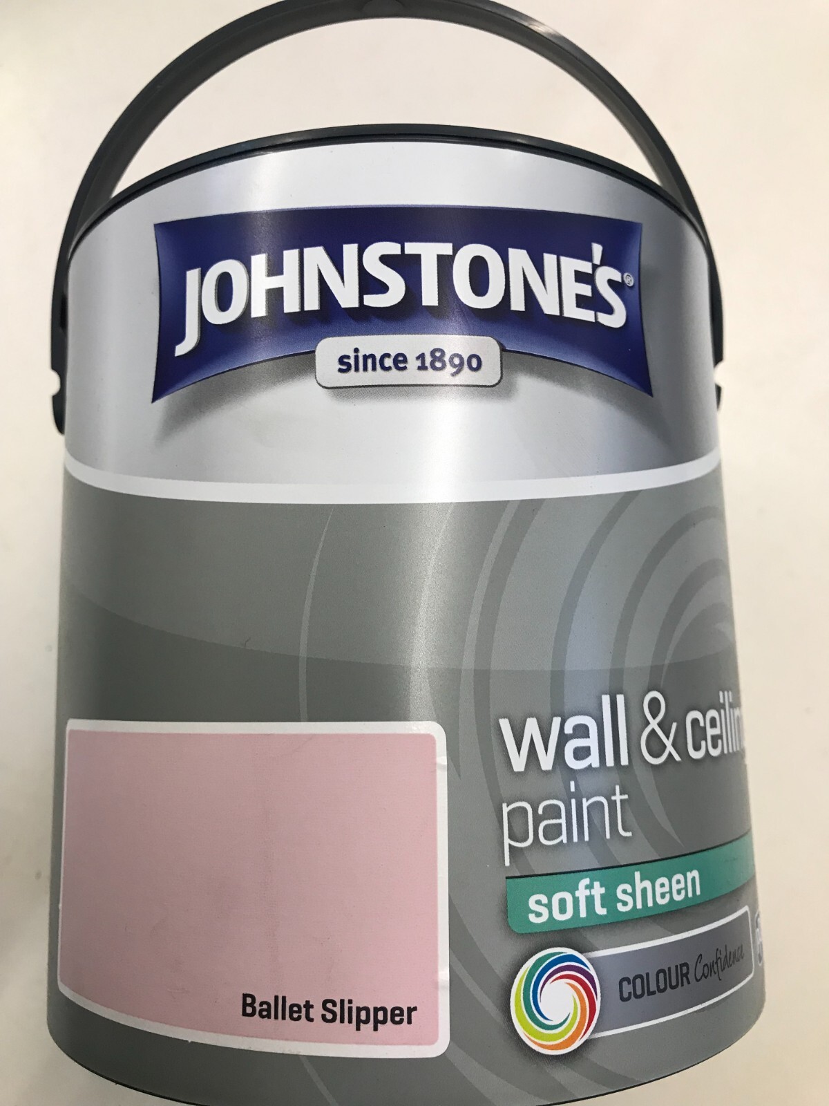 JOHNSTONES WALL & CEILING PAINT. SOFT SHEEN OR SILK VARIOUS COLOURS 2.5 ...