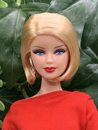 Barbie Basics Doll Model No. 01 Collection Red 2011 Black Label V9315 ...