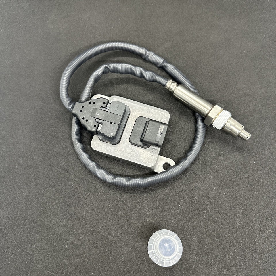 Mercedes Benz Genuine Nox Sensor Lambda Sensor A0009057000 A000 905 ...