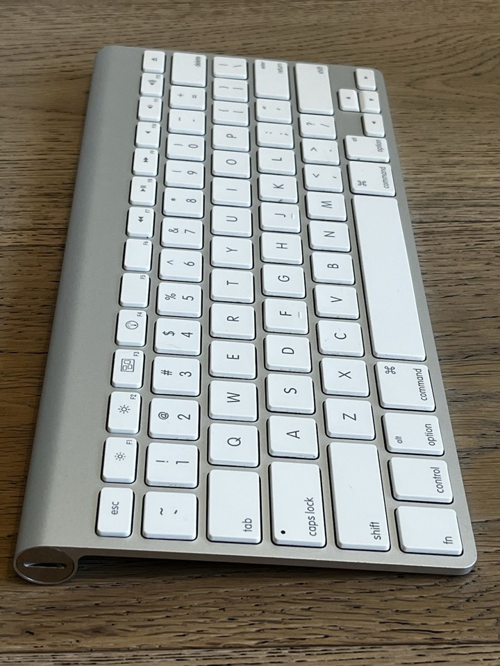 Apple Mac A1314/A1657 Wireless Keyboard and Magic Mouse 2 Set ...