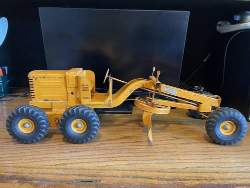 DOEPKE MODEL TOYS VINTAGE ADAMS MOTOR GRADER USED 9” W 8” T 24.5” LONG ...