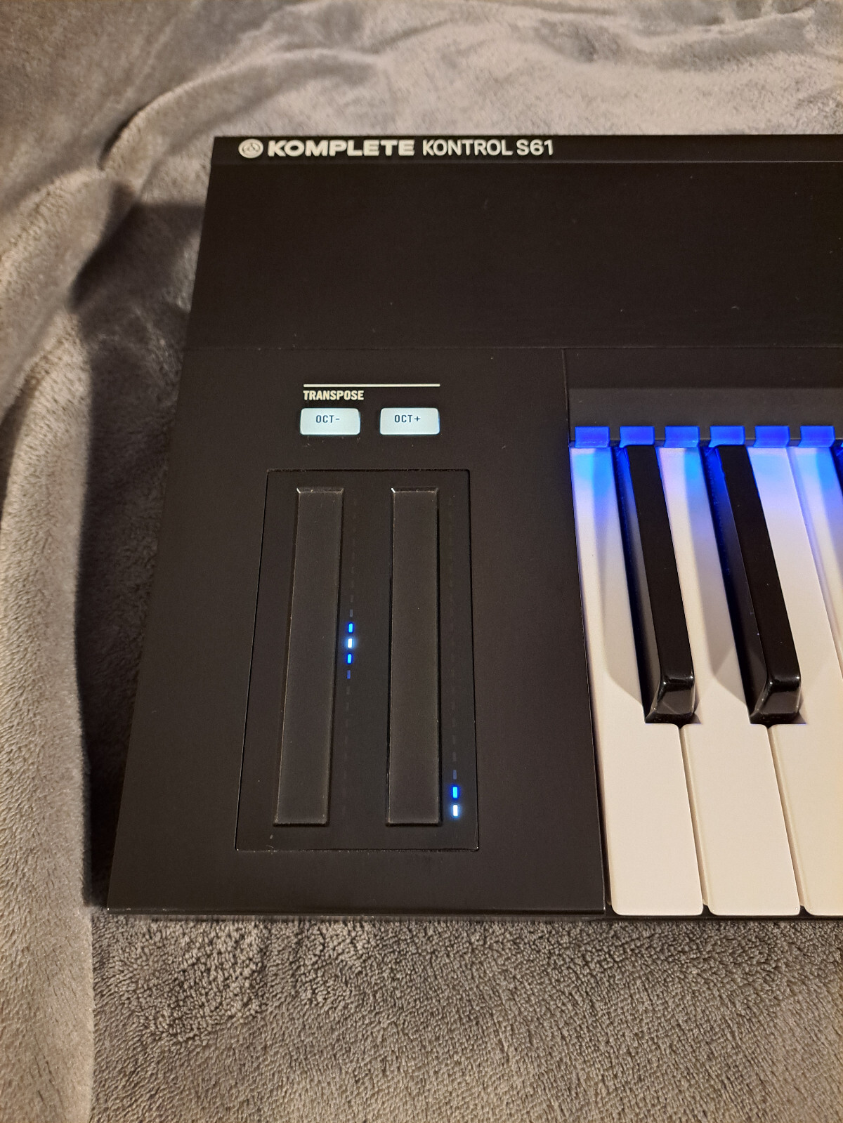 Native Instruments Komplete Kontrol S61 MK1 61 Key Keyboard Midi ...