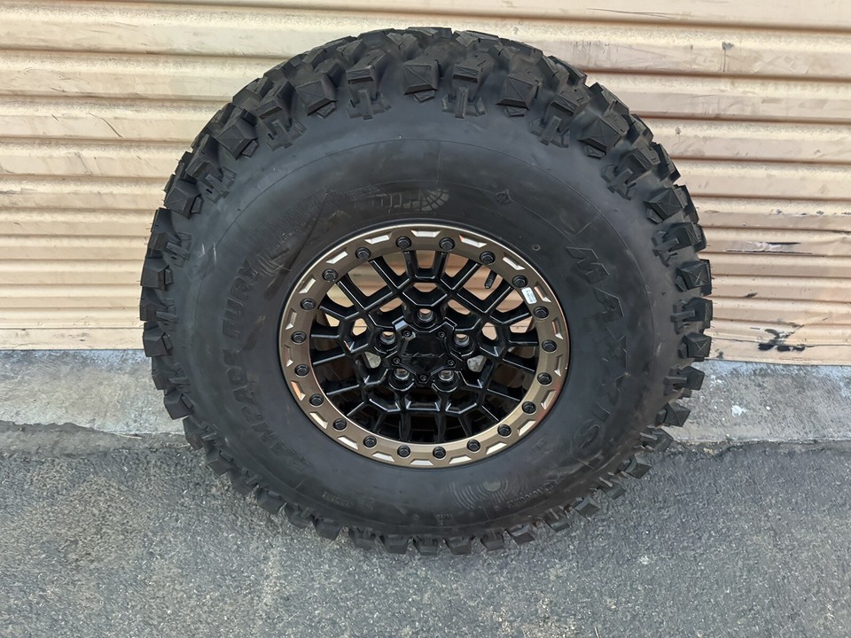 1-2025 POLARIS RZR PRO R ULTIMATE BEADLOCK WHEEL TIRE 32x10x15 MAXXIS ...