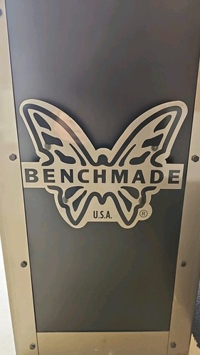 🔥BENCHMADE KNIVES AUTHENTIC DEALER DISPLAY ACRYLIC CASE W/ KEYS (2 ...