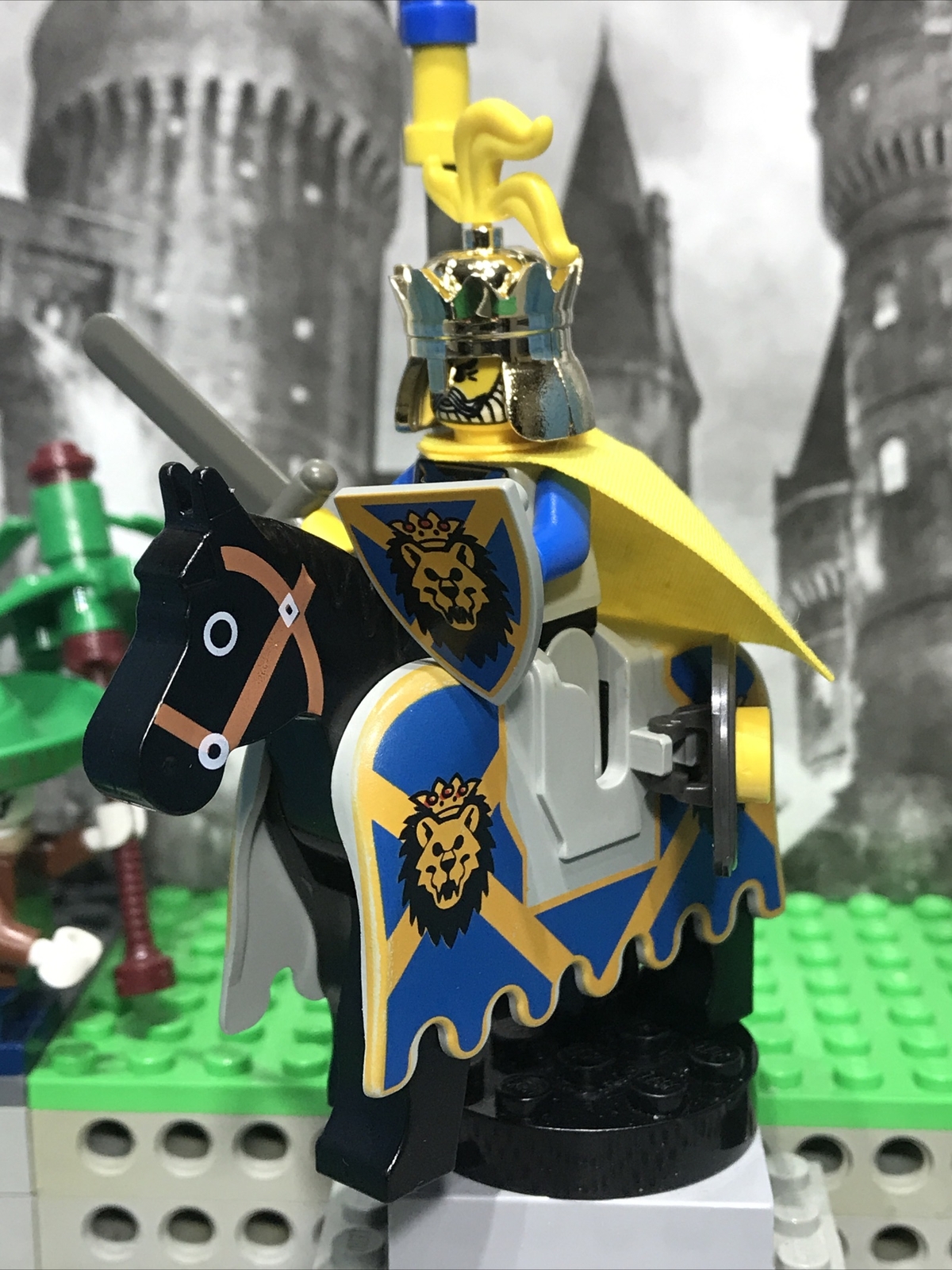 Lego Castle Mini Figure Collection Series Knights Kingdom King Leo ...