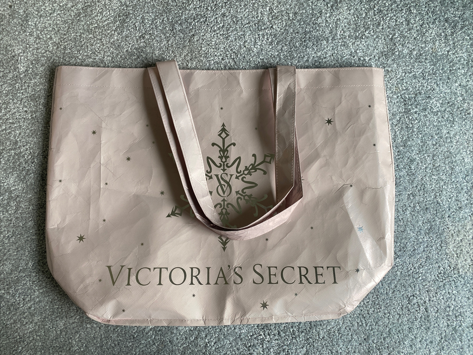 Victoria’s Secret Winter holiday Iridescent Snowflake Reusable Shopping ...