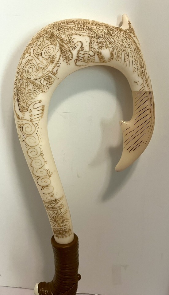 Moana Disney Maui's Magical Fish Hook Light up Jakks Pacific No Sound ...