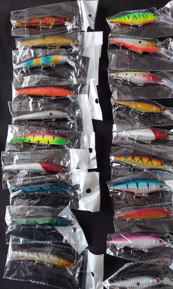 Mixed Lot Fishing Lures 30 Pcs Crankbaits Minnow Baits Tackle Bass ...