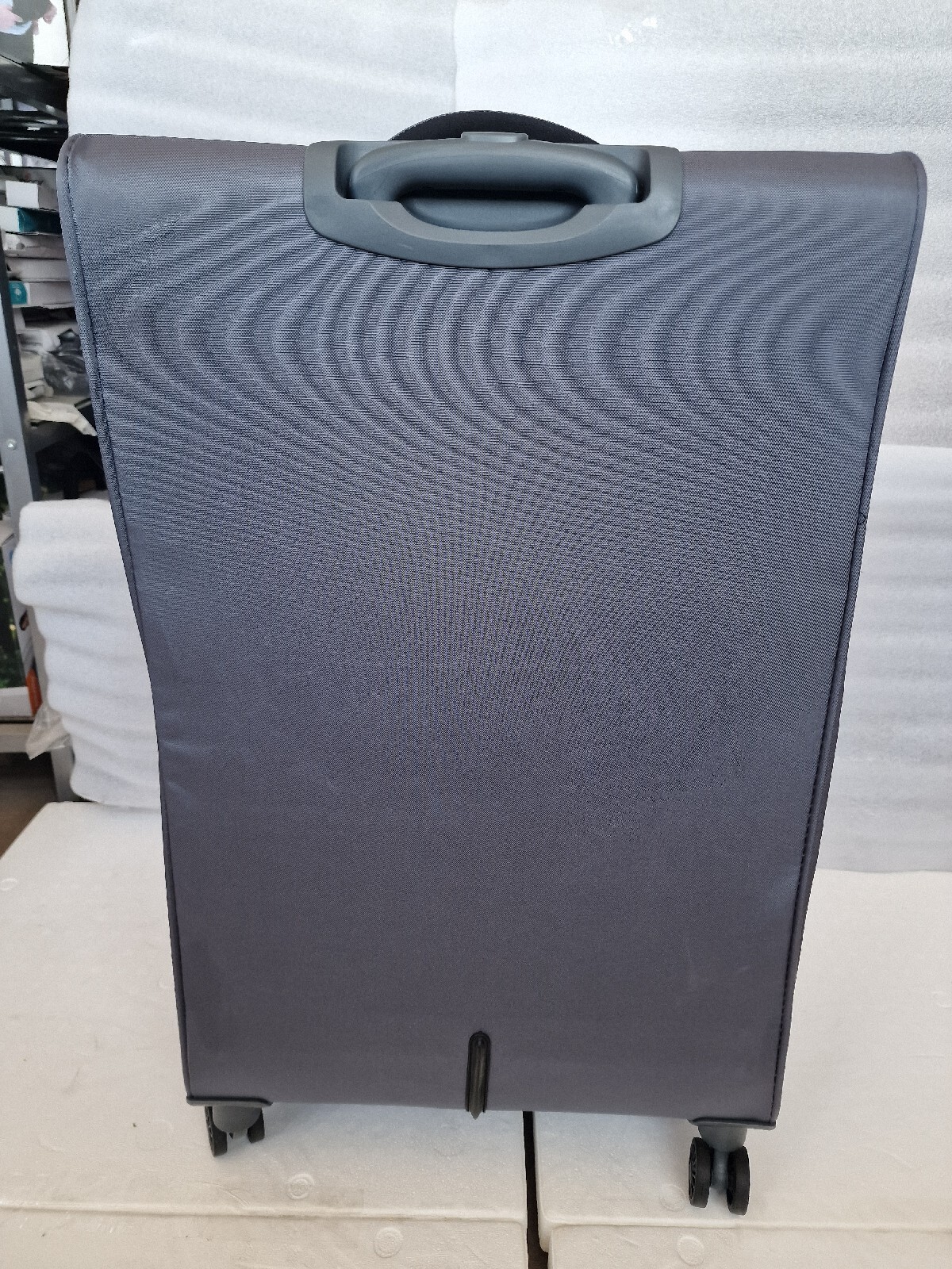 Goby London The Lite 8 Wheel Grey Large 81cm 3.55kg Lightweight ...