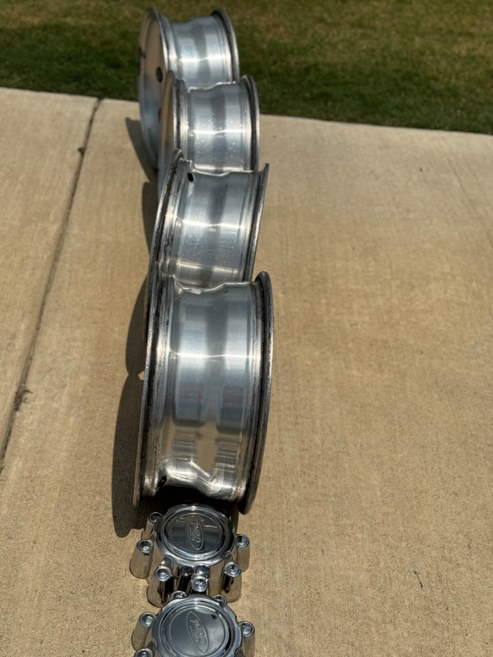 F250 wheels. OEM Bolt pattern 16”x7” , 8 lug, 170mm bolt pattern. $500 ...