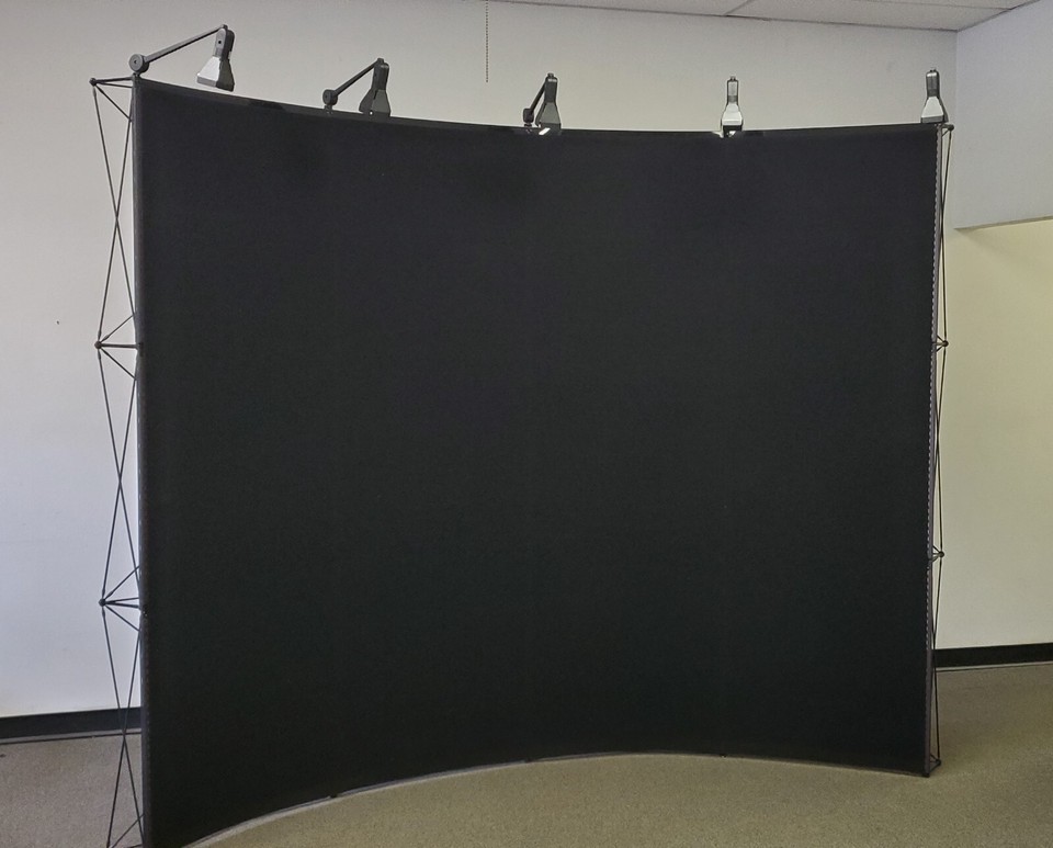 Mirage System from Skyline Displays. 8 x 10 booth with lights and ...
