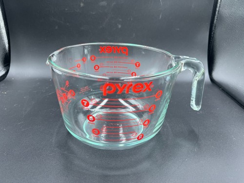 Pyrex 8 Cup 64 Oz Glass Measuring Cup Mixing Bowl Red Letter USA | eBay